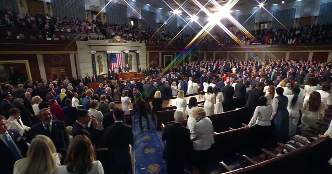 Asistent de ocazie în Congresul SUA. Un copil de 6 ani a făcut ...