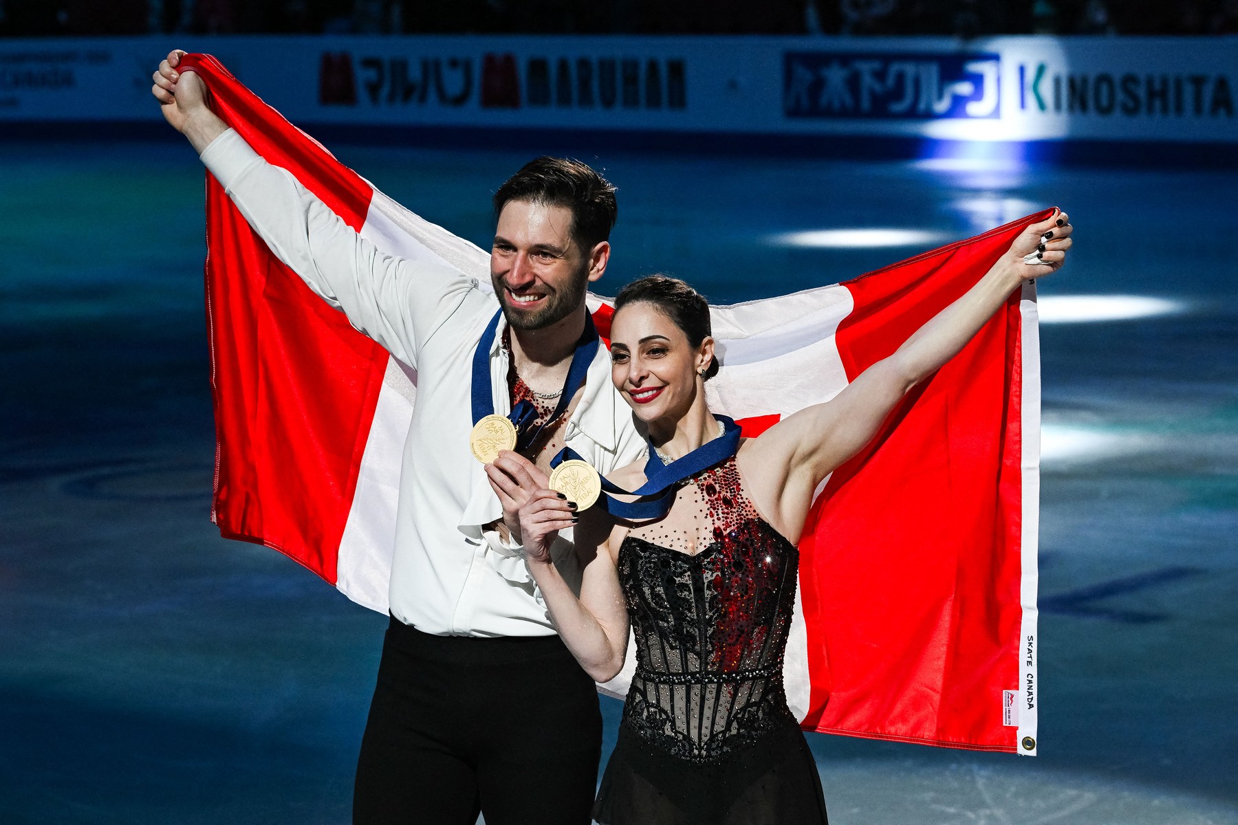O sportivă din Canada a revenit la patinaj după 16 ani de pauză și a ...