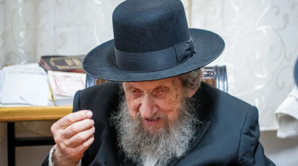 Un influent rabin ultraortodox îi îndeamnă pe tineri să ignore ordinele ...