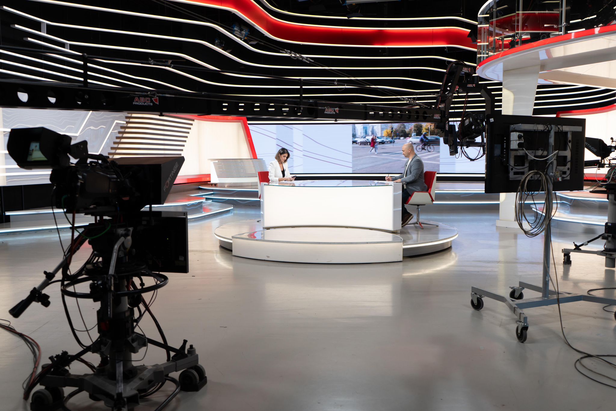 INFO ETNIC: Ordine executive peste Ocean: Fără diversitate, echitate și ...