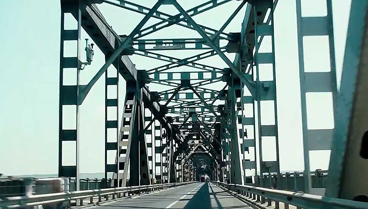 Circulaţia rutieră pe podul Ruse-Giurgiu, oprită parţial pe data de 27 ...