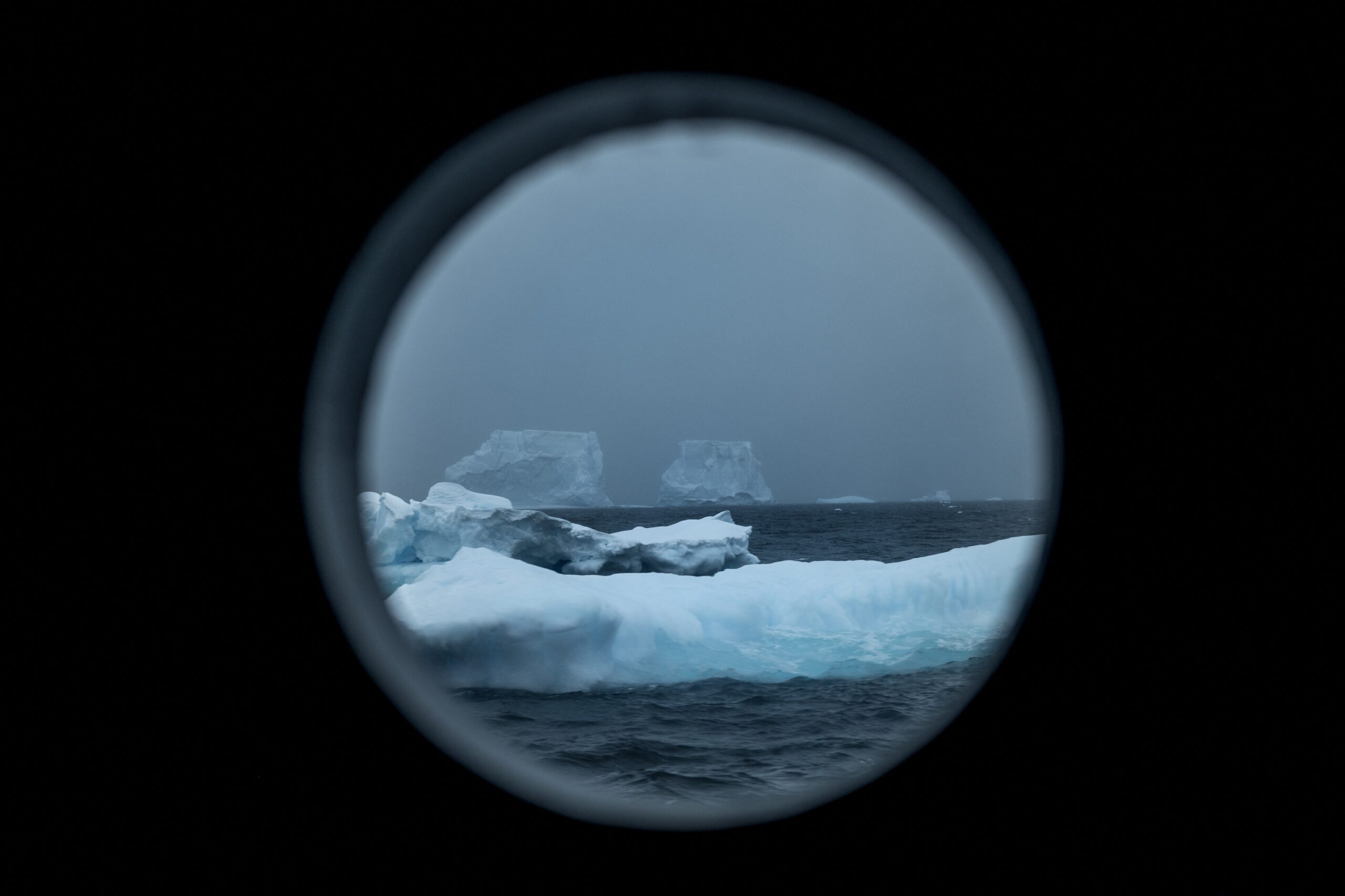 Temperaturile record din 2024 accelerează topirea gheții și creșterea ...