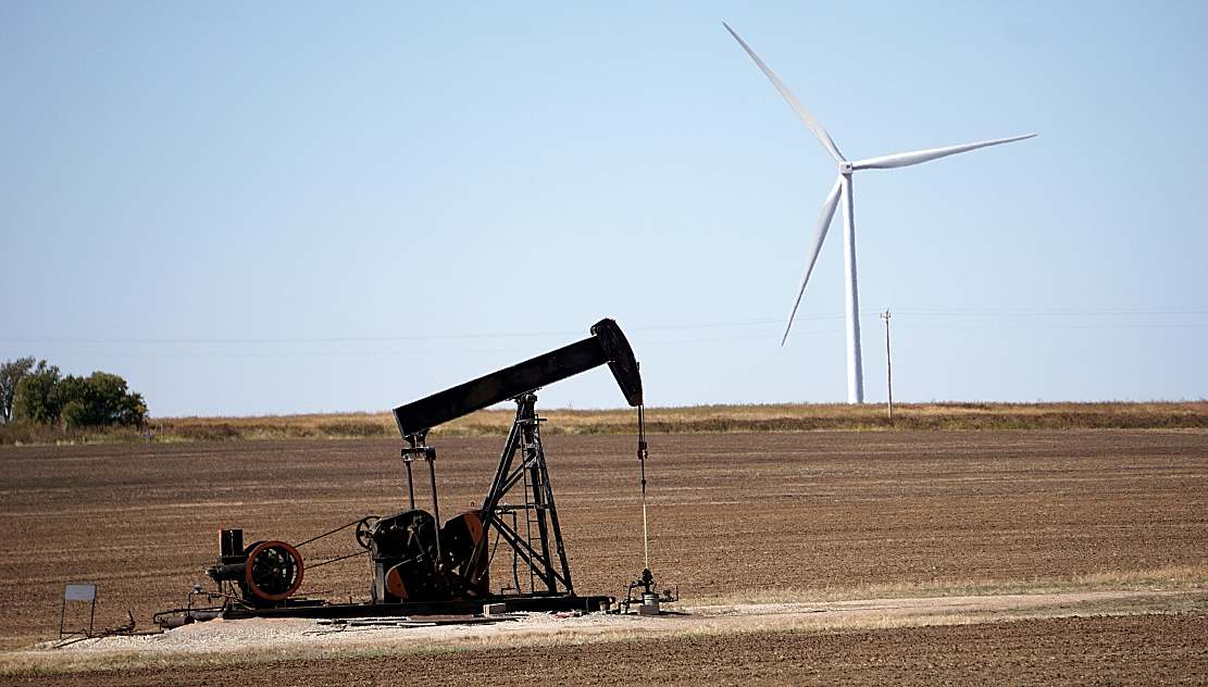 Producţia de ţiţei a României a scăzut cu 7, 6% în primele două luni ...